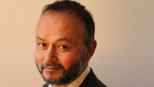 Oud-waarnemend deken Gerrit-Jan Pulles: ‘‘Je moet leren de waarom-vraag ...